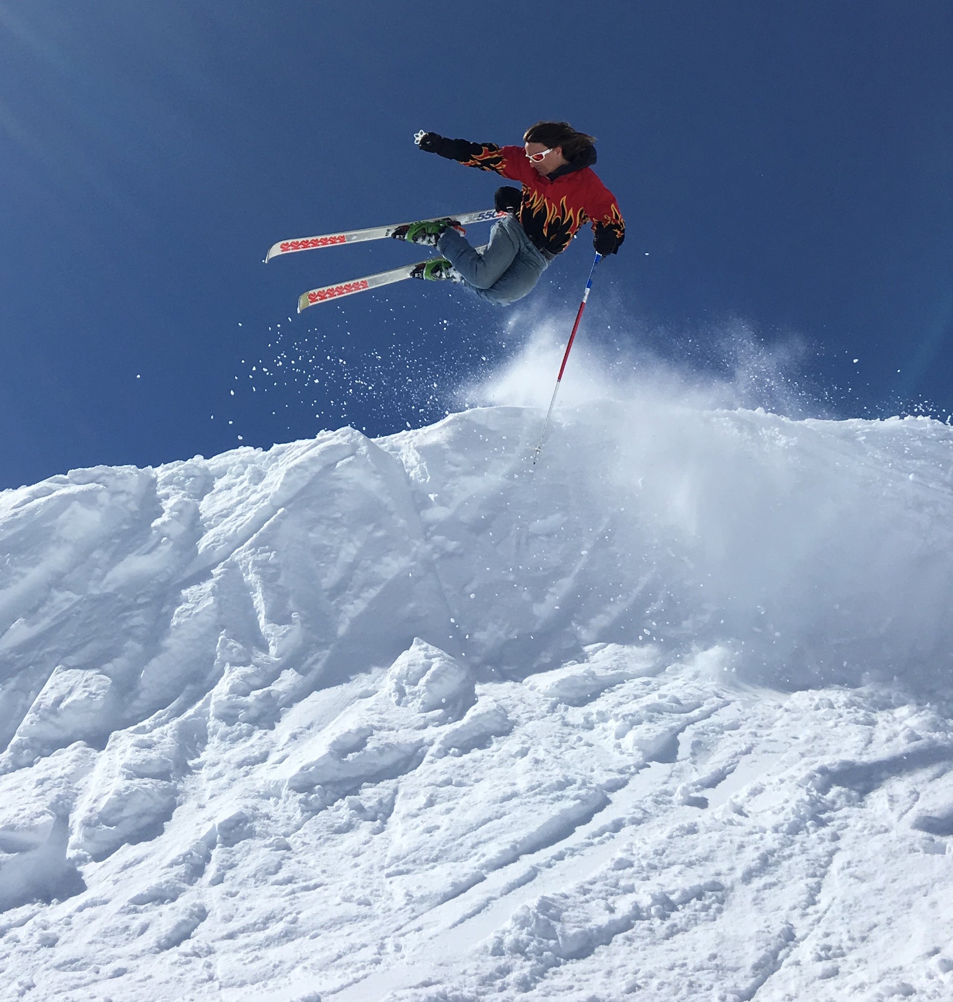 MEET FLAME MCNEIL – Forecast Ski