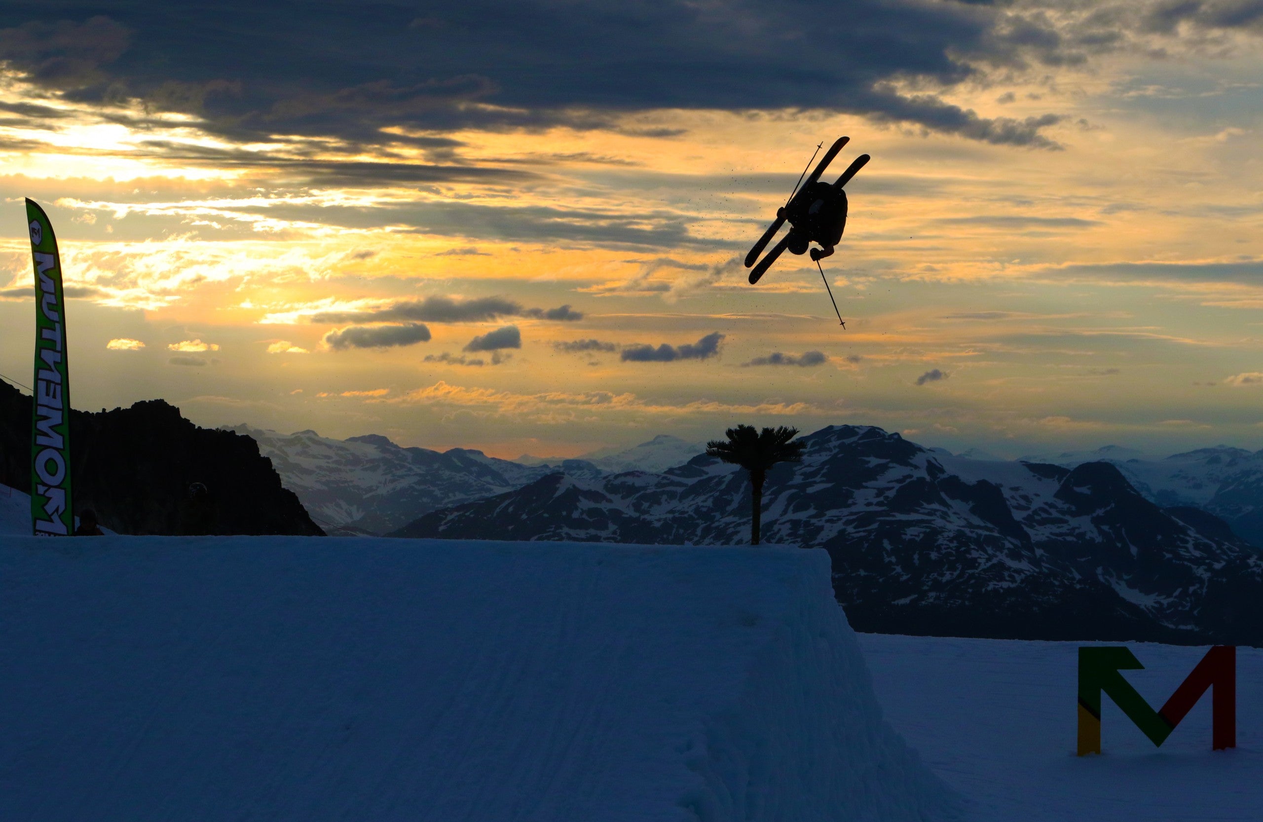 MARK DRAPER & LUCAS REID SUMMER EDITS – Forecast Ski